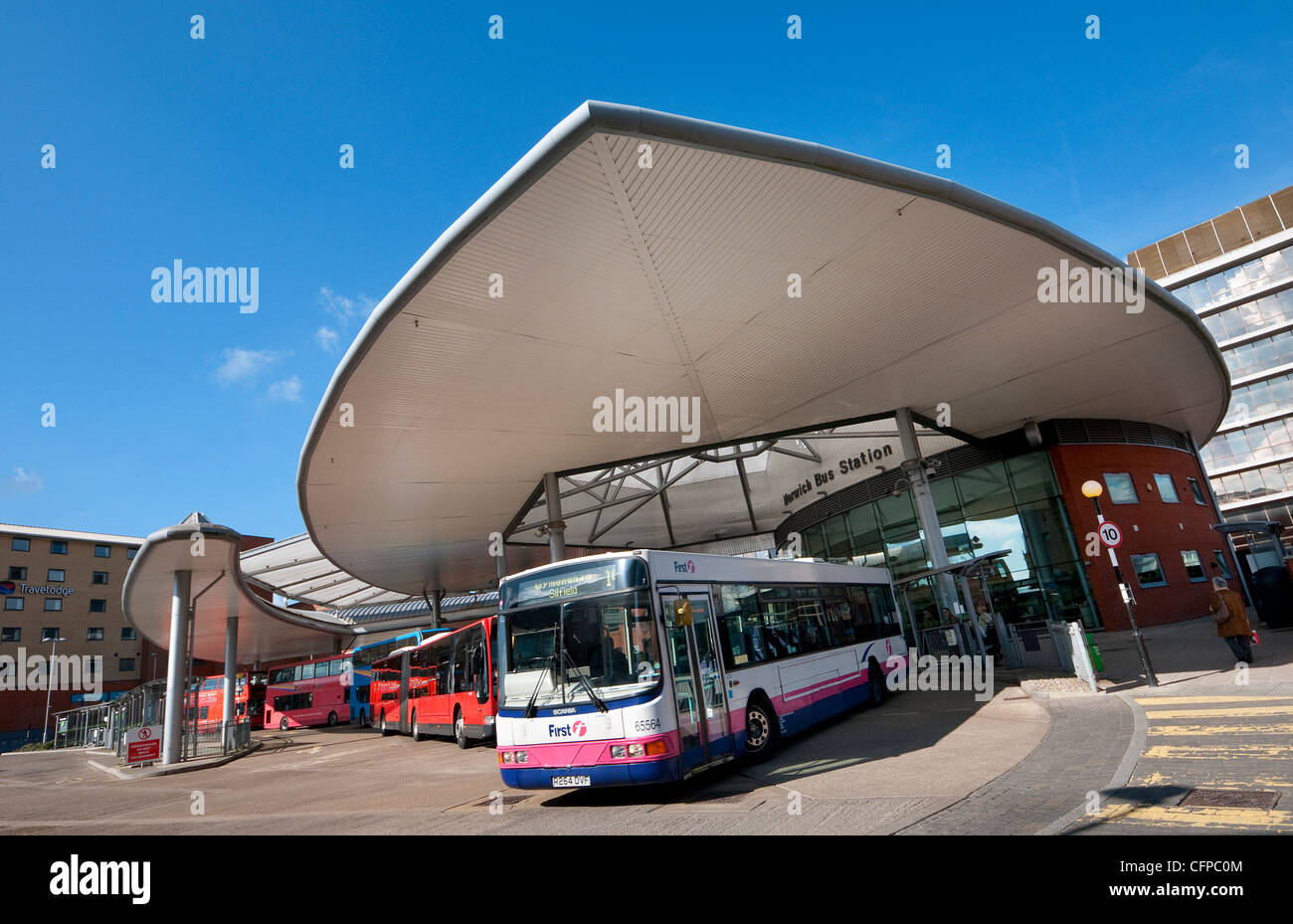 Norwich bus depot hi-res stock photography and images - Alamy