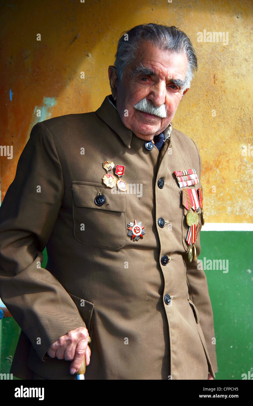 90 year old man hi-res stock photography and images - Alamy
