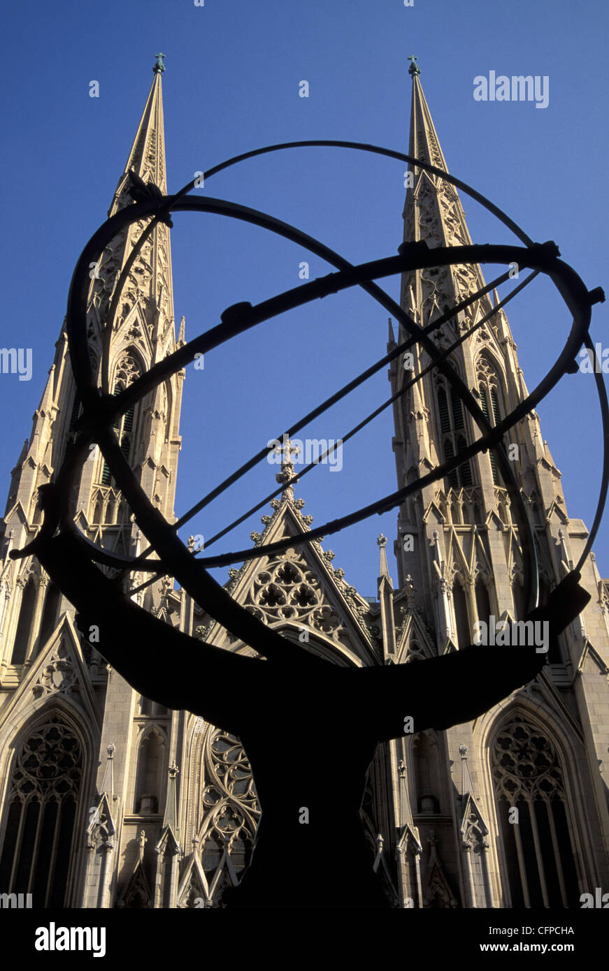 Statue of atlas holding the heavens hi-res stock photography and images ...