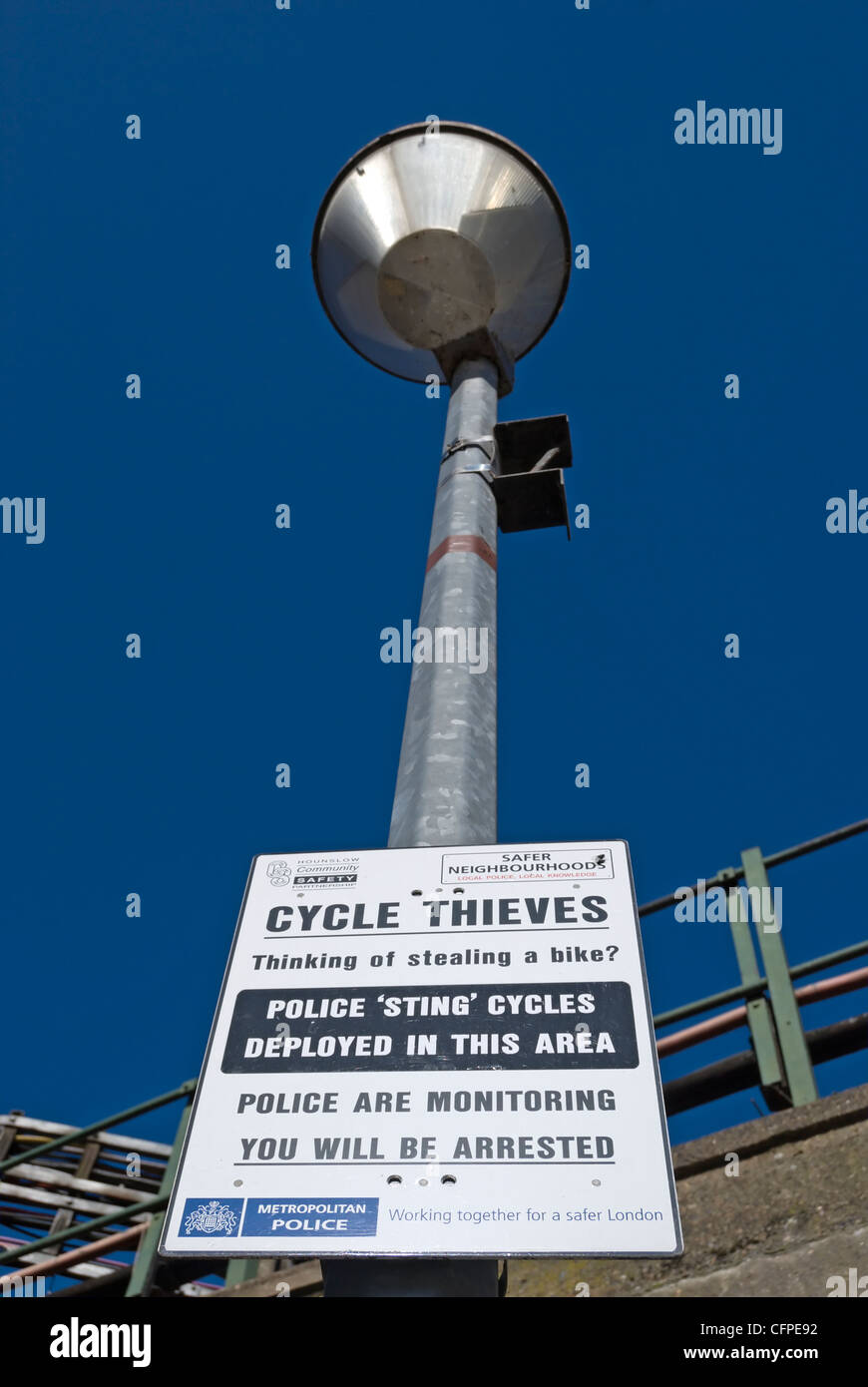 Warning to thieves sign hi-res stock photography and images - Alamy