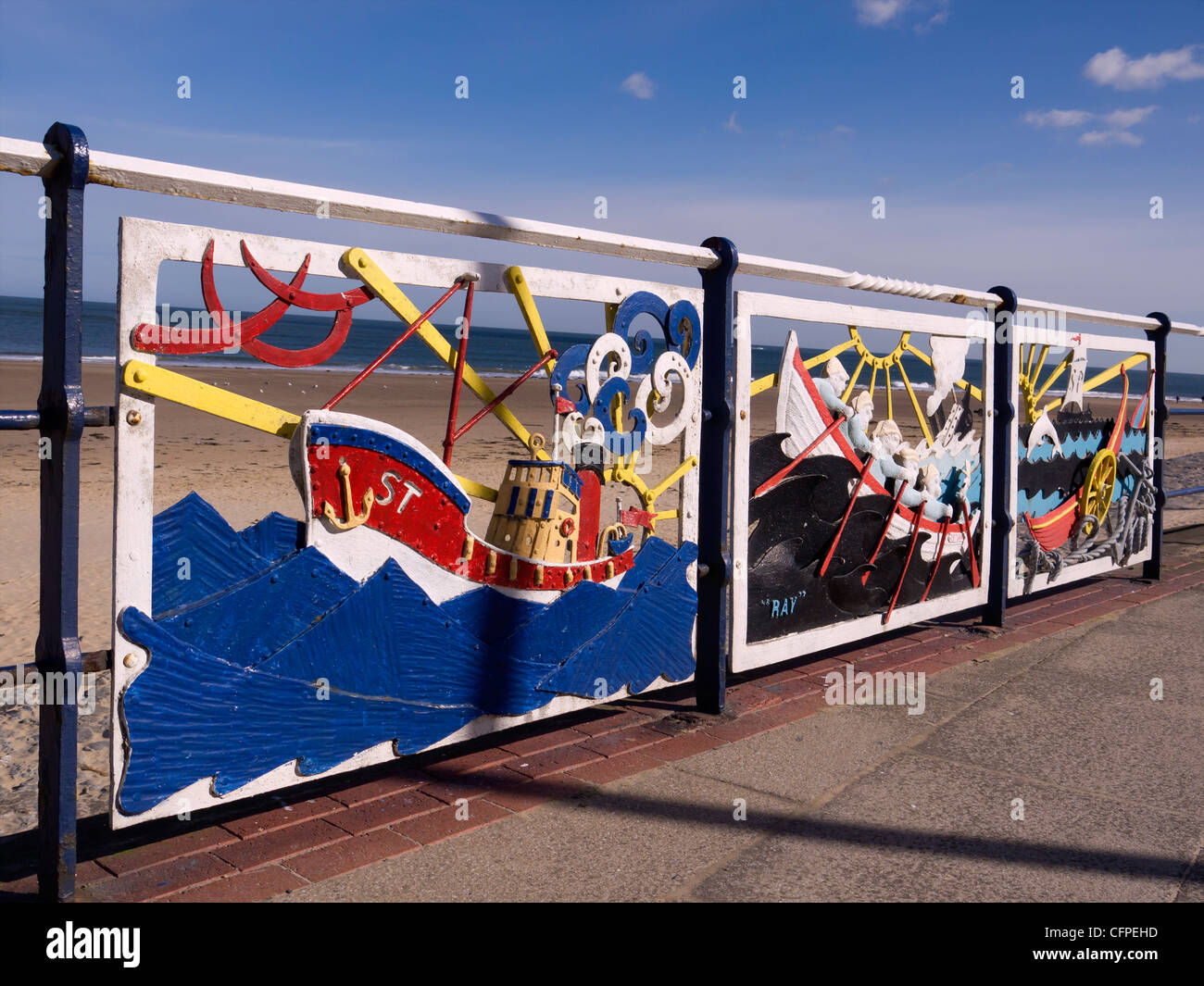 Promenade railings hi-res stock photography and images - Alamy
