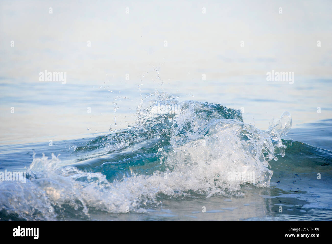 Breaking wave patterns hi-res stock photography and images - Alamy
