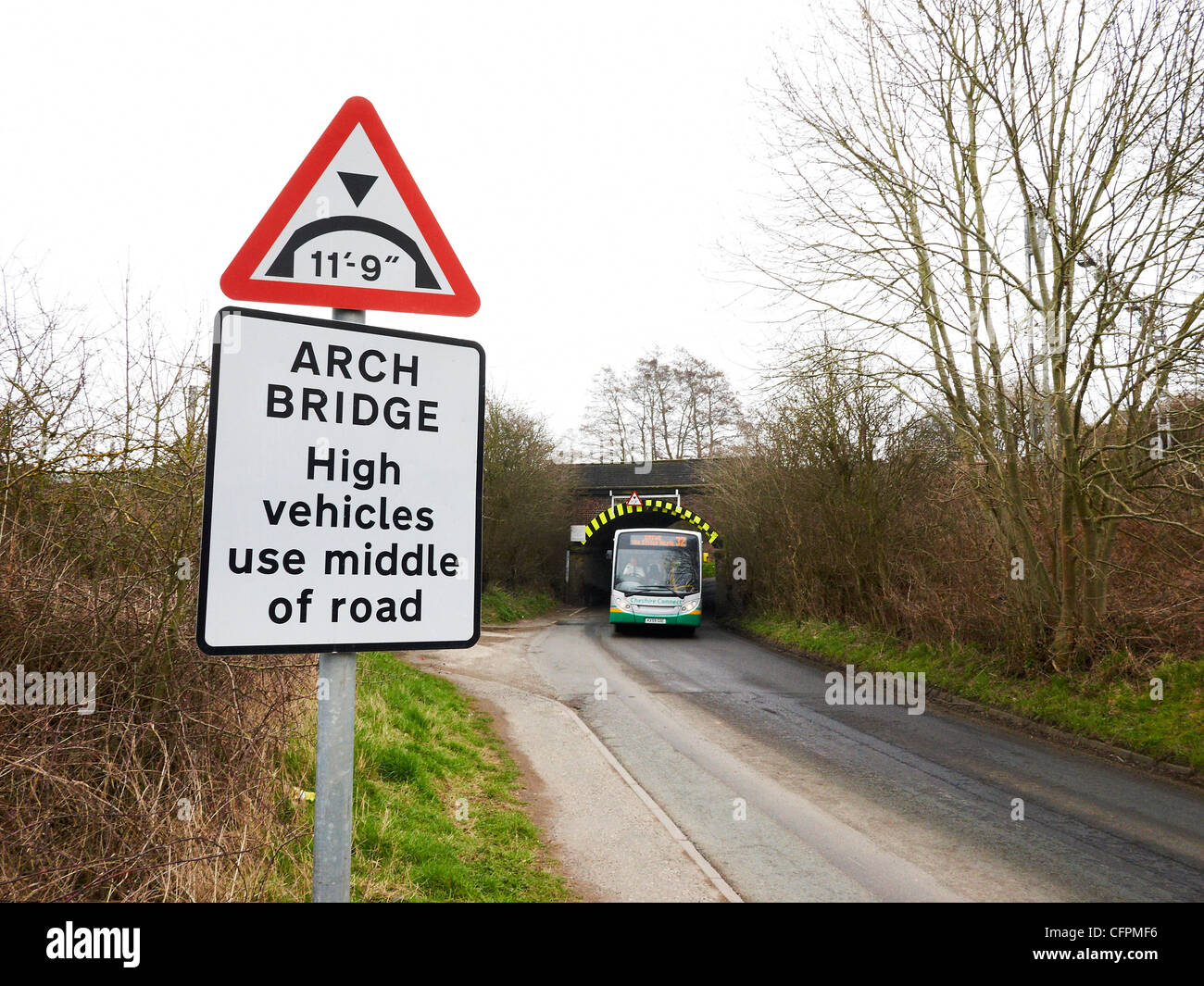 Warning sign bridge hi-res stock photography and images - Alamy