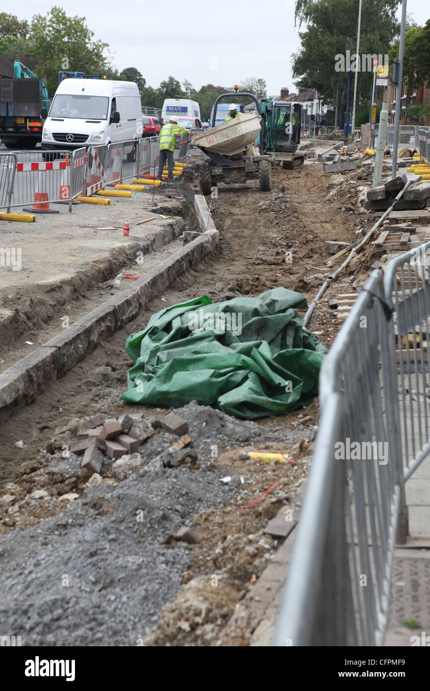 road works on the A406 North Circular Road between bounds Green And ...