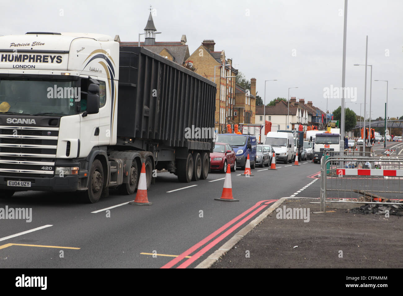 road works on the A406 North Circular Road between bounds Green And ...