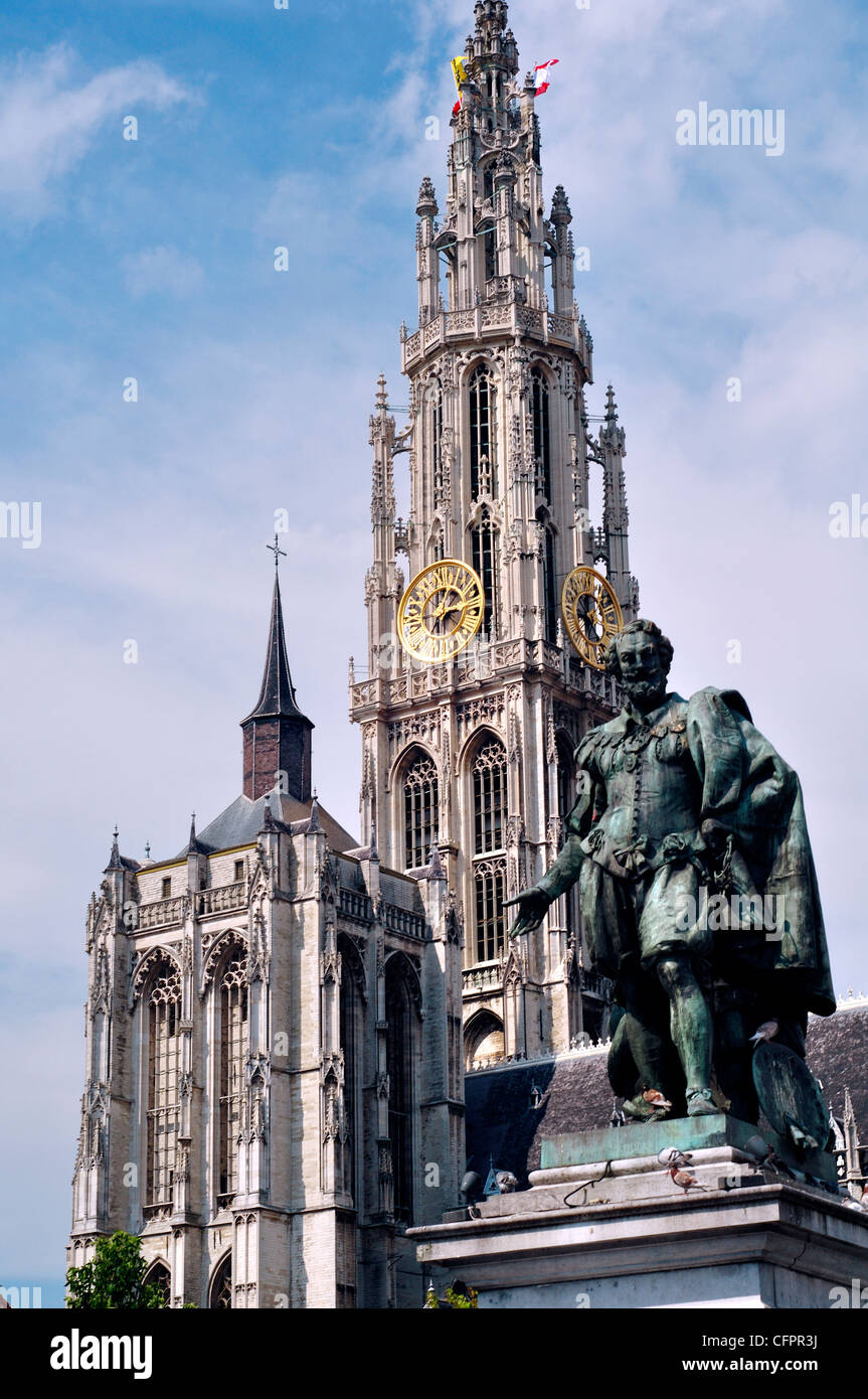 Belgium, Flanders, Antwerp, Groenplaats, Rubens monument background ...