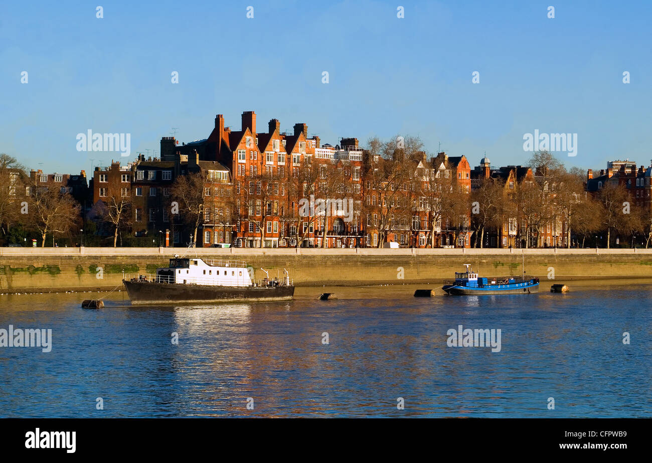 Chelsea river boats hi-res stock photography and images - Alamy