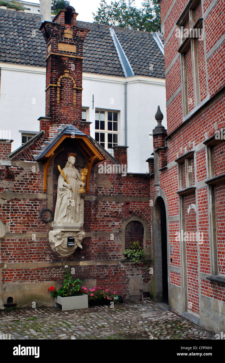 Antwerp virgin hi-res stock photography and images - Alamy