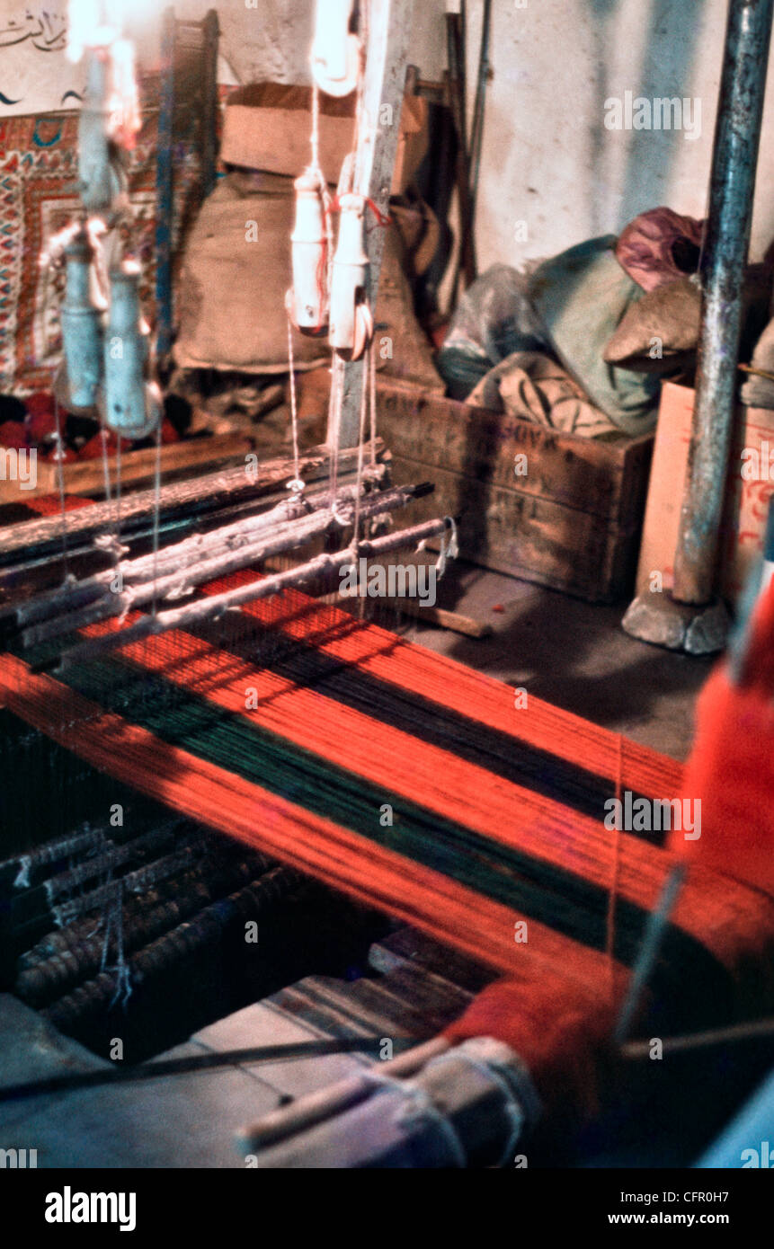 Pit loom hi-res stock photography and images - Alamy