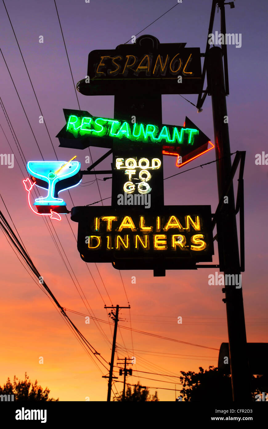 Italian restaurant 1950s hi-res stock photography and images - Alamy