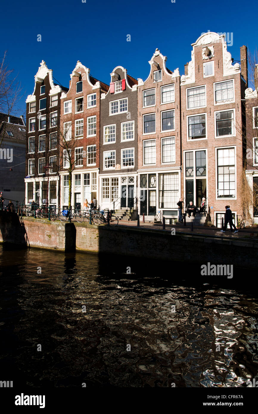 Dutch houses canal amsterdam hi-res stock photography and images - Alamy