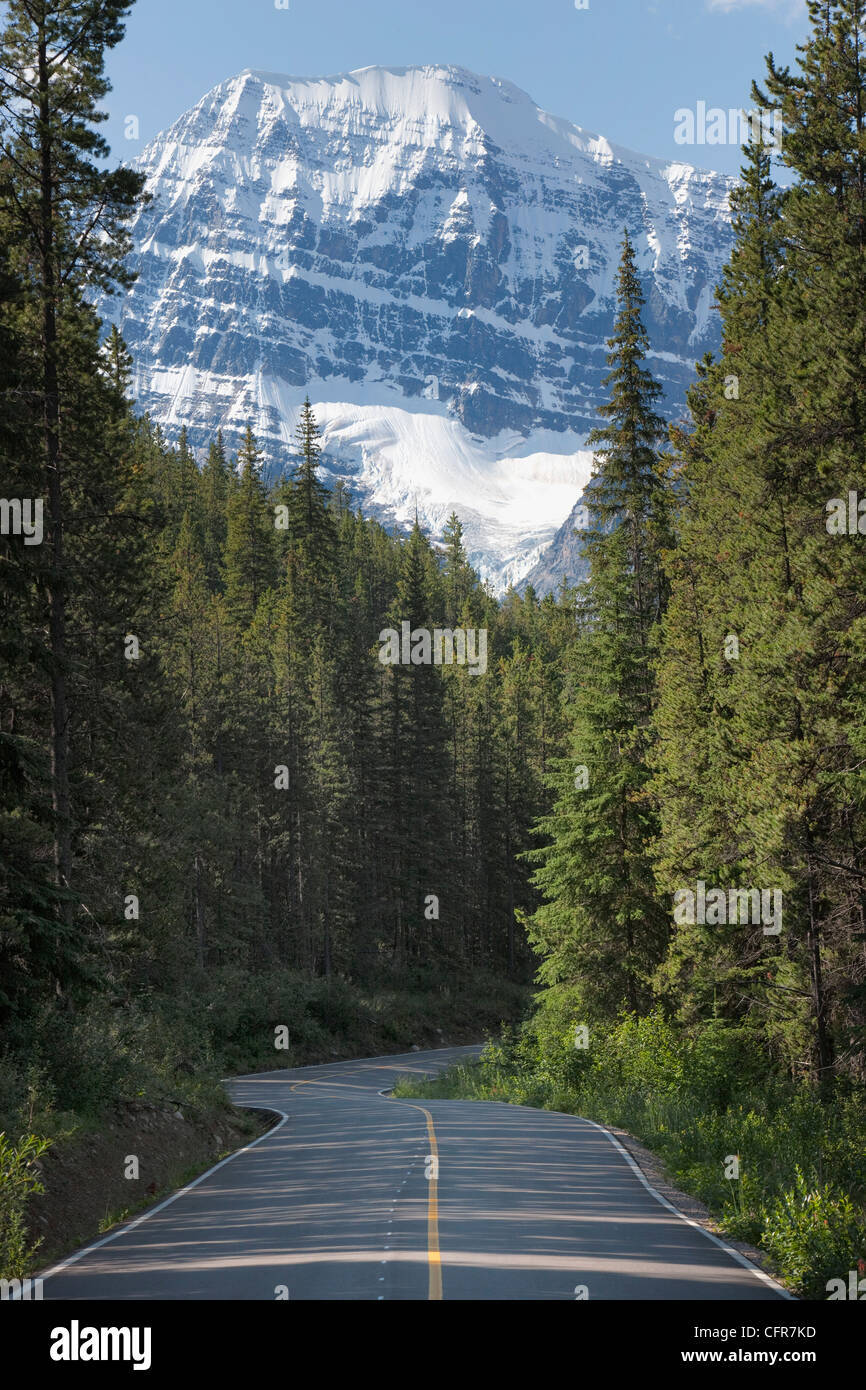 Mount edith cavell hi-res stock photography and images - Alamy