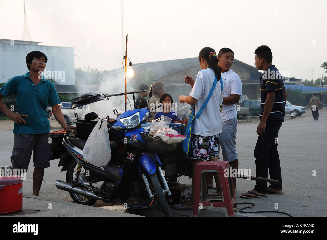 Roadside scene hi-res stock photography and images - Alamy