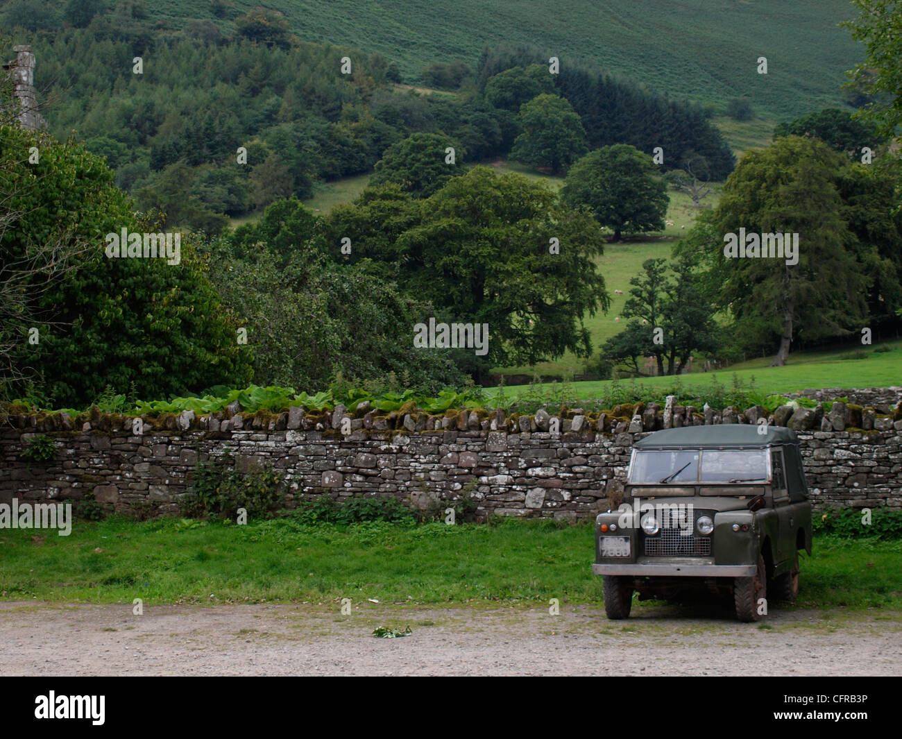 Old land rover hi-res stock photography and images - Alamy