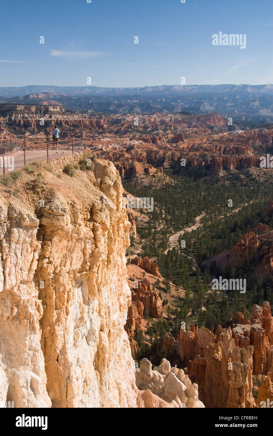 Tourist viewpoint, Inspiration Point, Bryce Canyon National Park, Utah ...