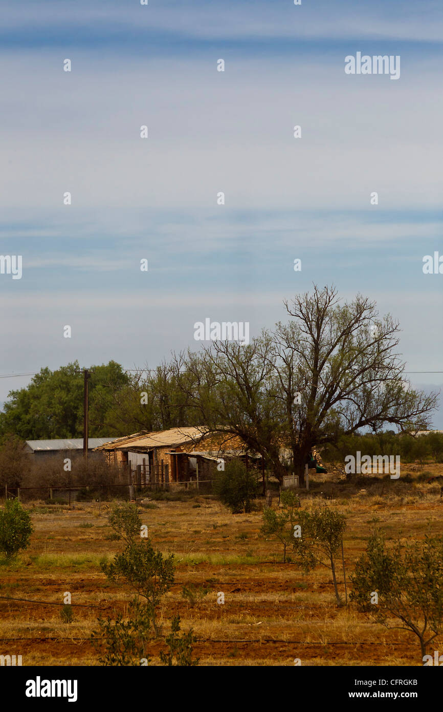 Australia Outback Shack Stock Photo - Alamy