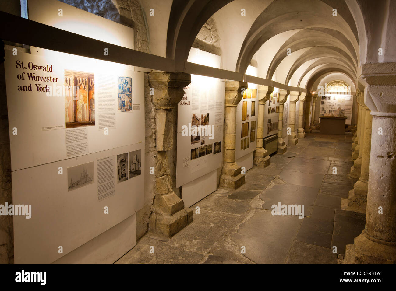Crypt england uk hi-res stock photography and images - Alamy