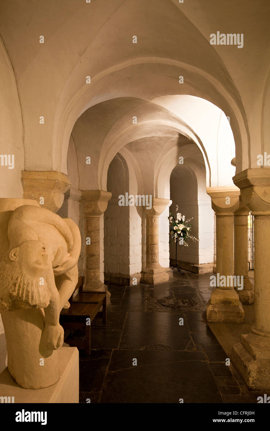 Crypt england uk hi-res stock photography and images - Alamy