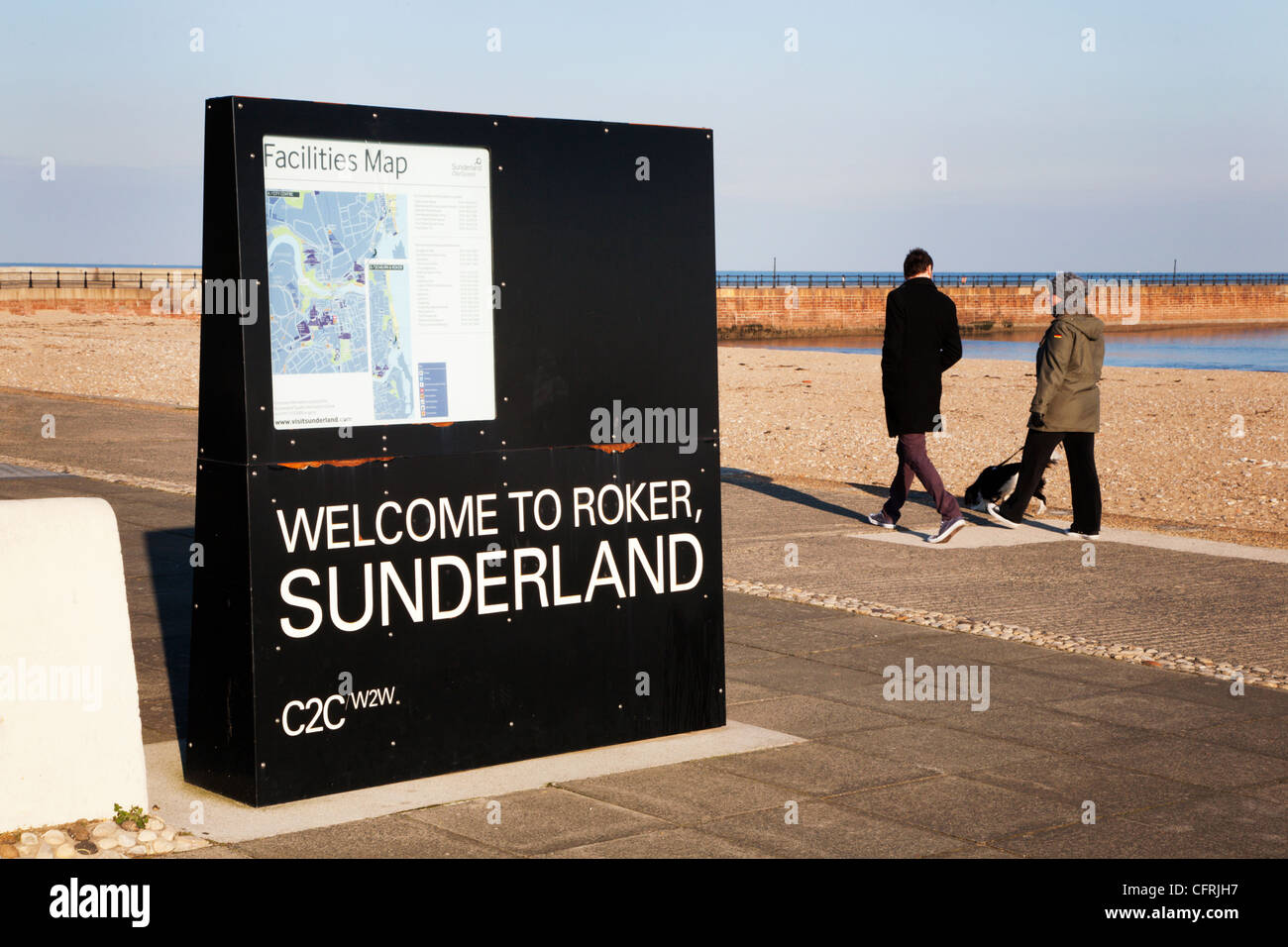 Dog beach sign uk hi-res stock photography and images - Alamy