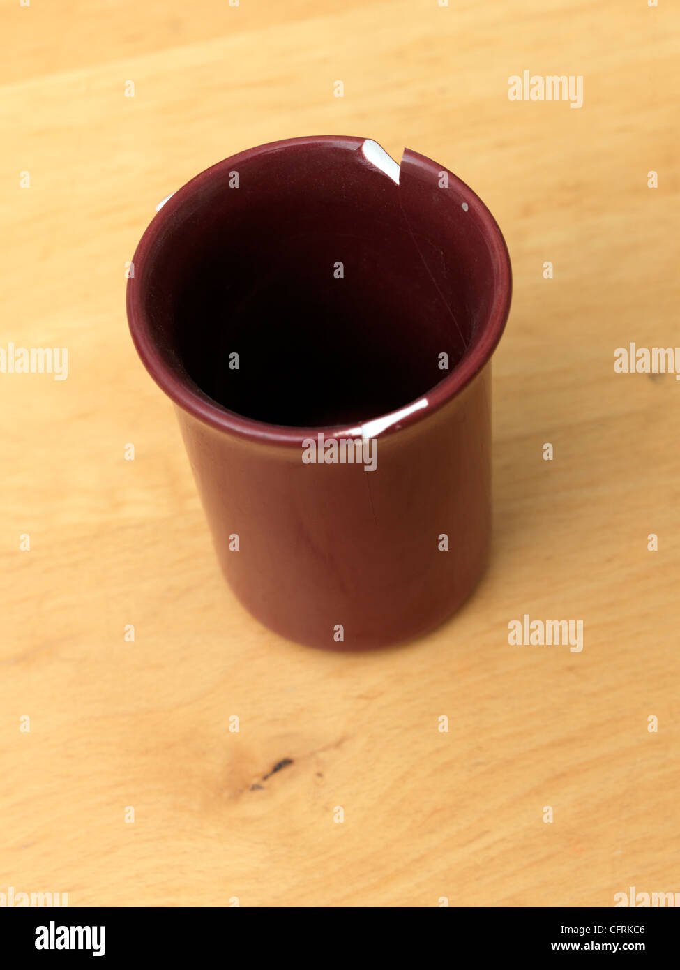 Chipped cup hi-res stock photography and images - Alamy