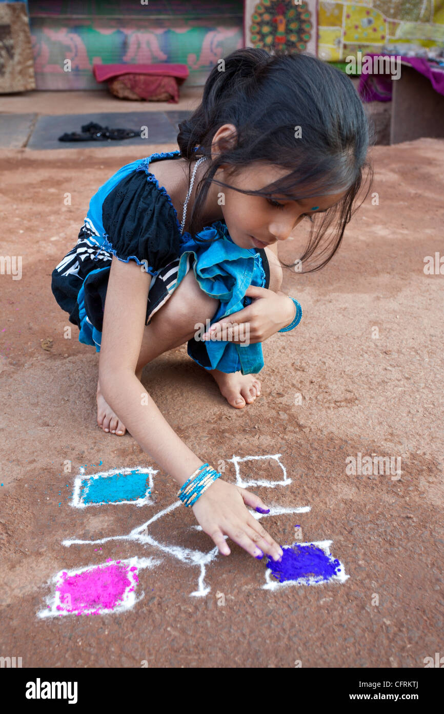 Rangoli hi-res stock photography and images - Alamy