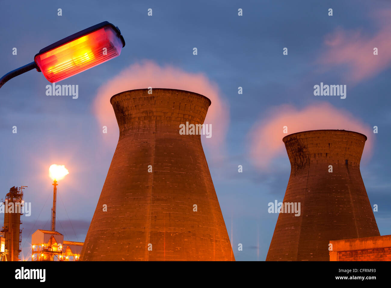 Cracking Tower Oil Refinery High Resolution Stock Photography and ...