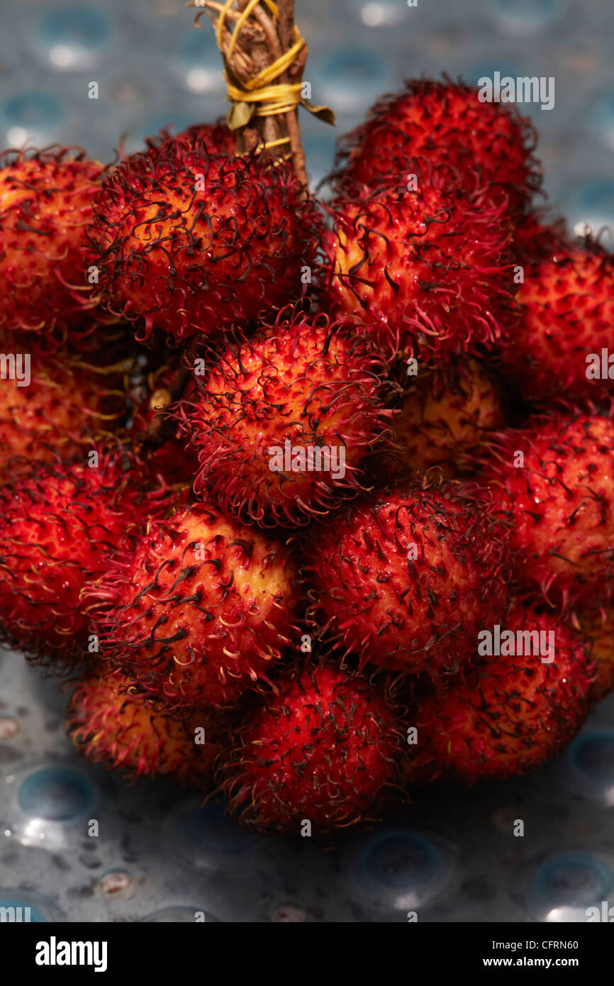 Bunch Of Lychee's fresh Stock Photo - Alamy