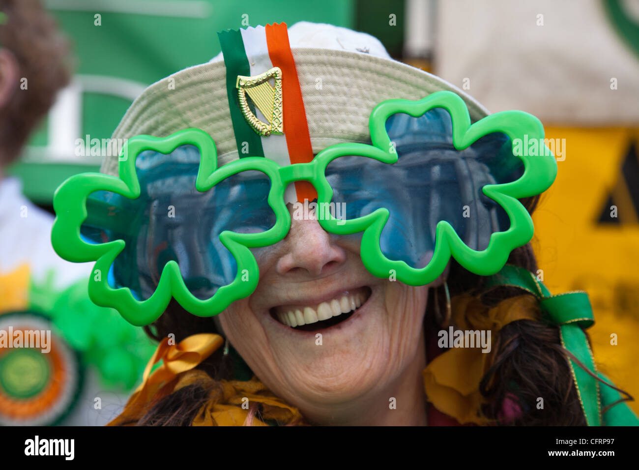 Woman wearing round glasses hi-res stock photography and images - Alamy