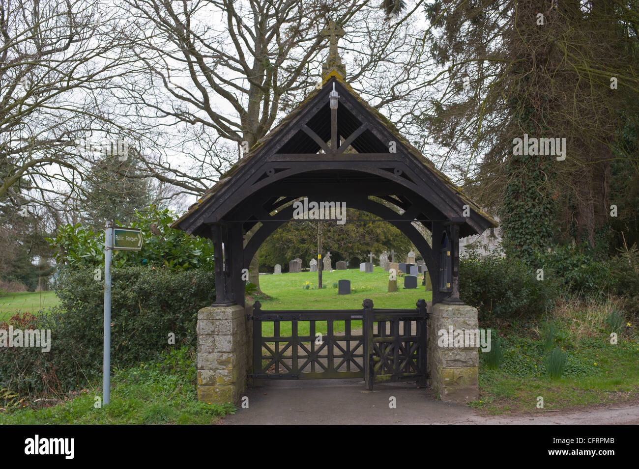 Lychgates hi-res stock photography and images - Alamy