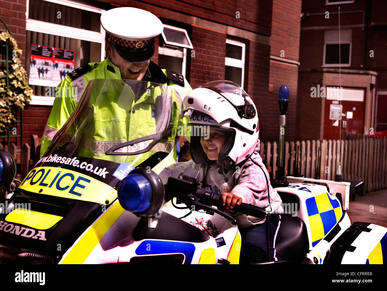 Children policeman hi-res stock photography and images - Alamy