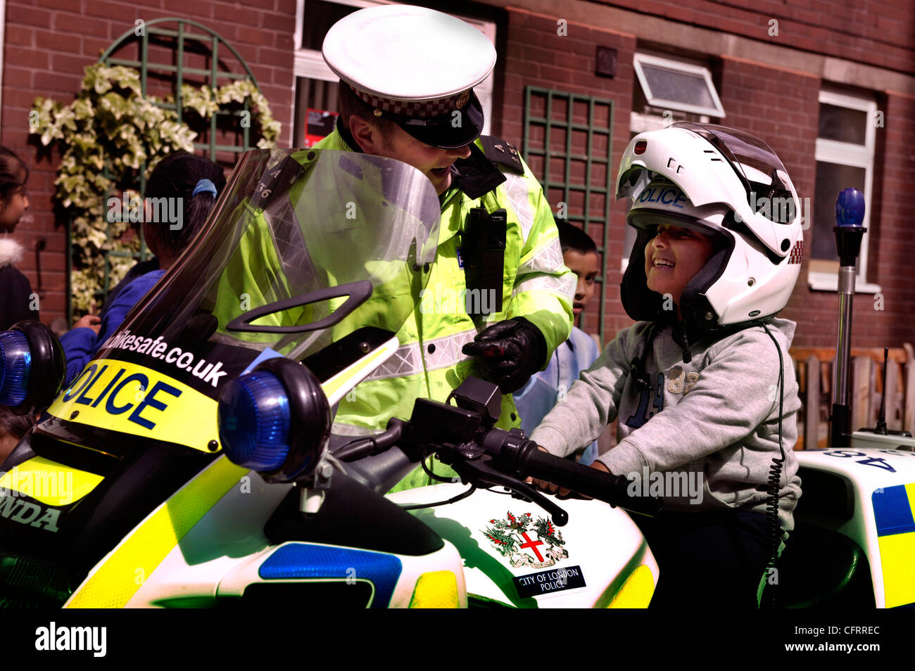 Children policeman hi-res stock photography and images - Alamy