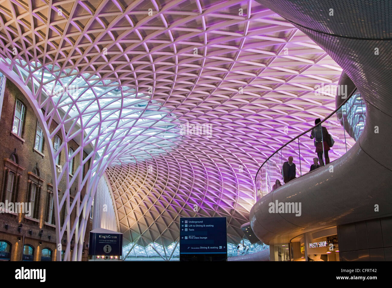 Mezzanine kings cross hi-res stock photography and images - Alamy