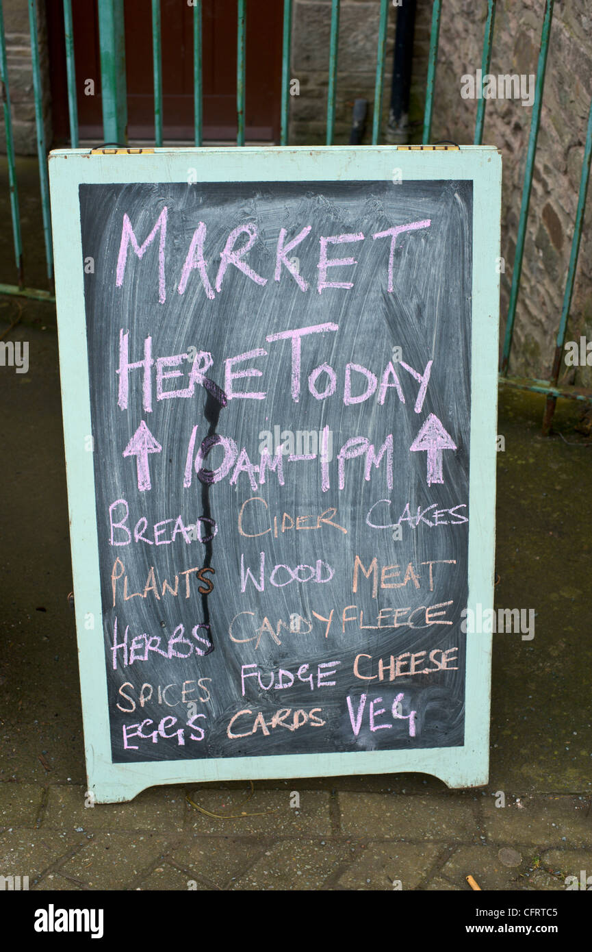 Farmers market signs hi-res stock photography and images - Alamy