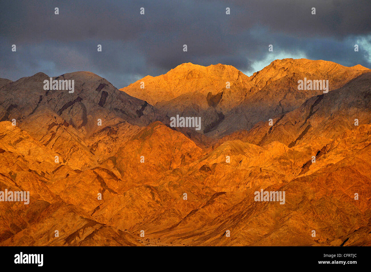 The mountains of Moab on the Arabah Valley Stock Photo - Alamy
