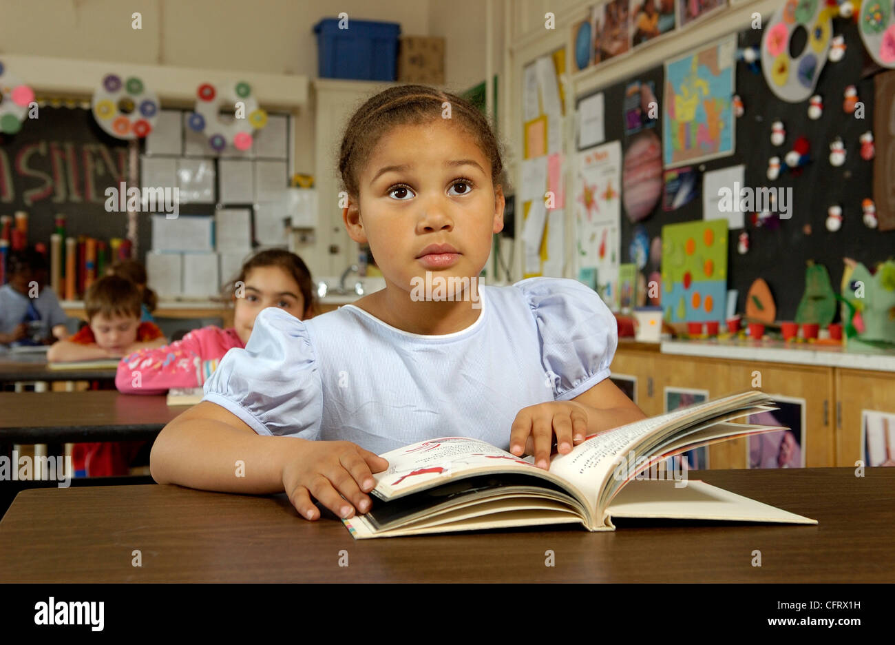 Six years old girls hi-res stock photography and images - Alamy