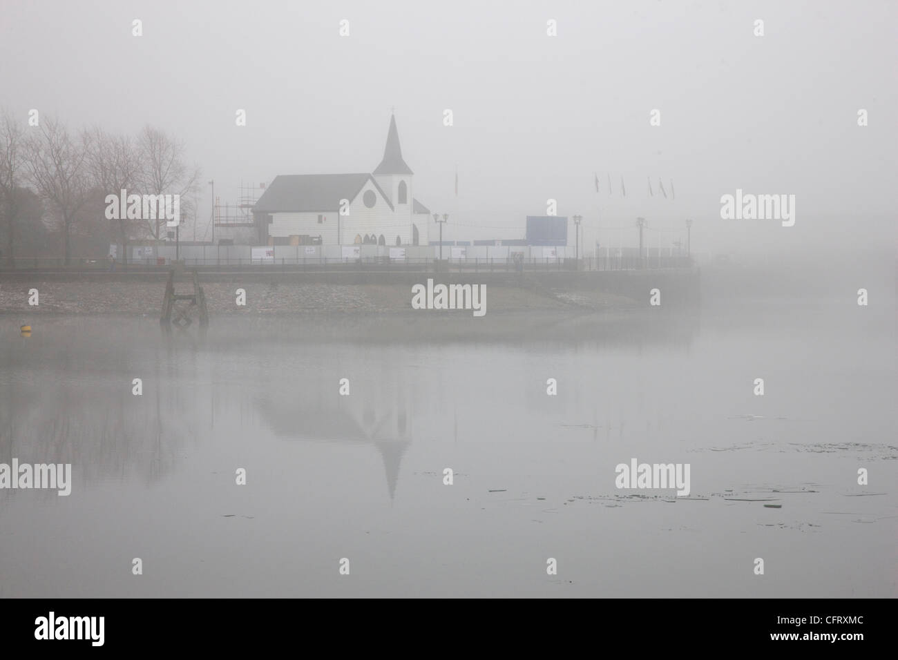 Cardiff bay snow hi-res stock photography and images - Alamy