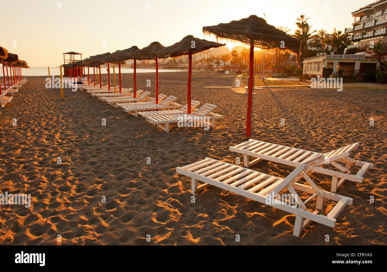 Hire of beach beds hi-res stock photography and images - Alamy