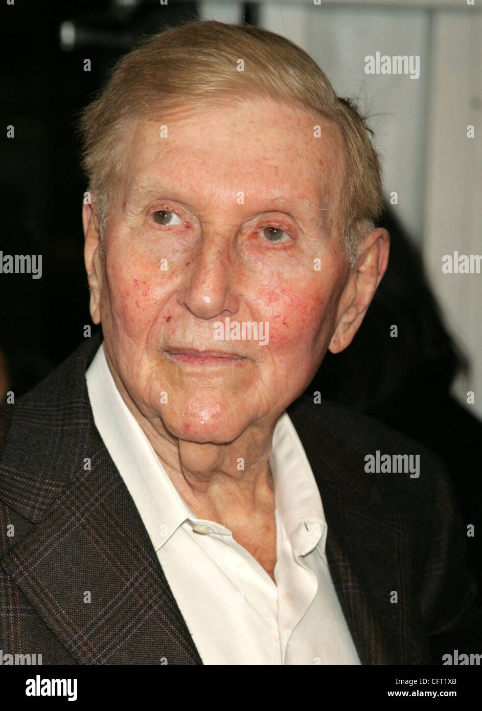 Sumner redstone photo hi-res stock photography and images - Alamy