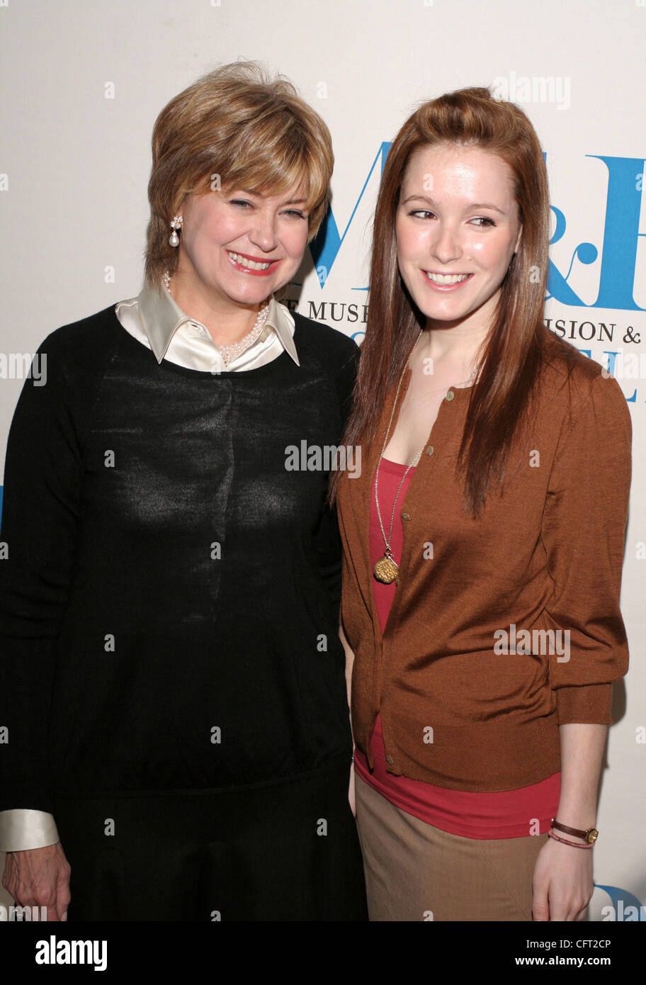 Dec 05, 2006; Beverly Hills, CA, USA; JANE PAULEY and daughter RACHEL ...