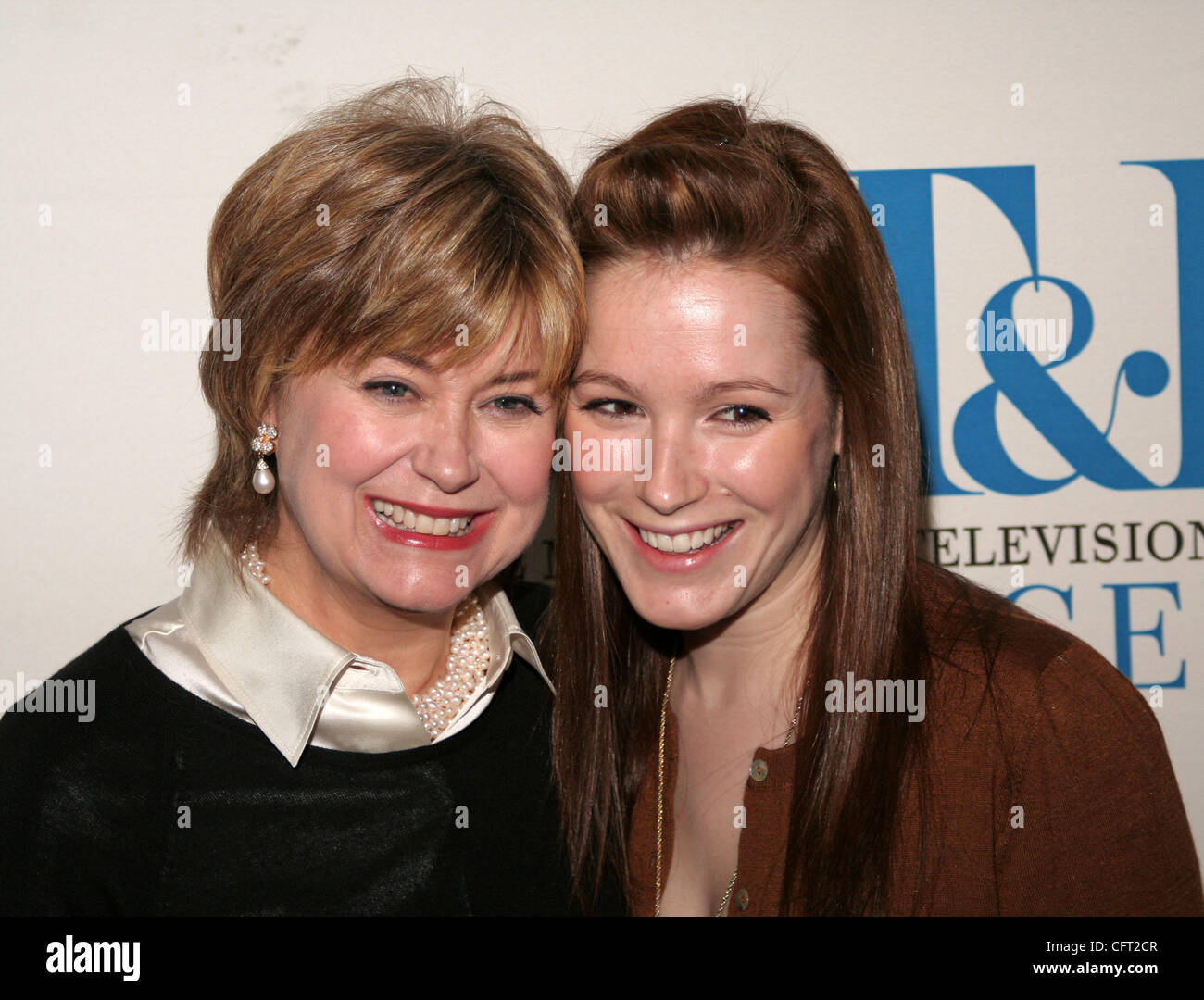 Dec 05, 2006; Beverly Hills, CA, USA; JANE PAULEY and daughter RACHEL ...