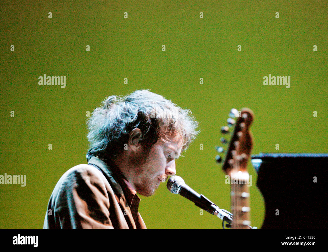 Damien Rice performs at The Paramount Wednesday evening in Oakland ...