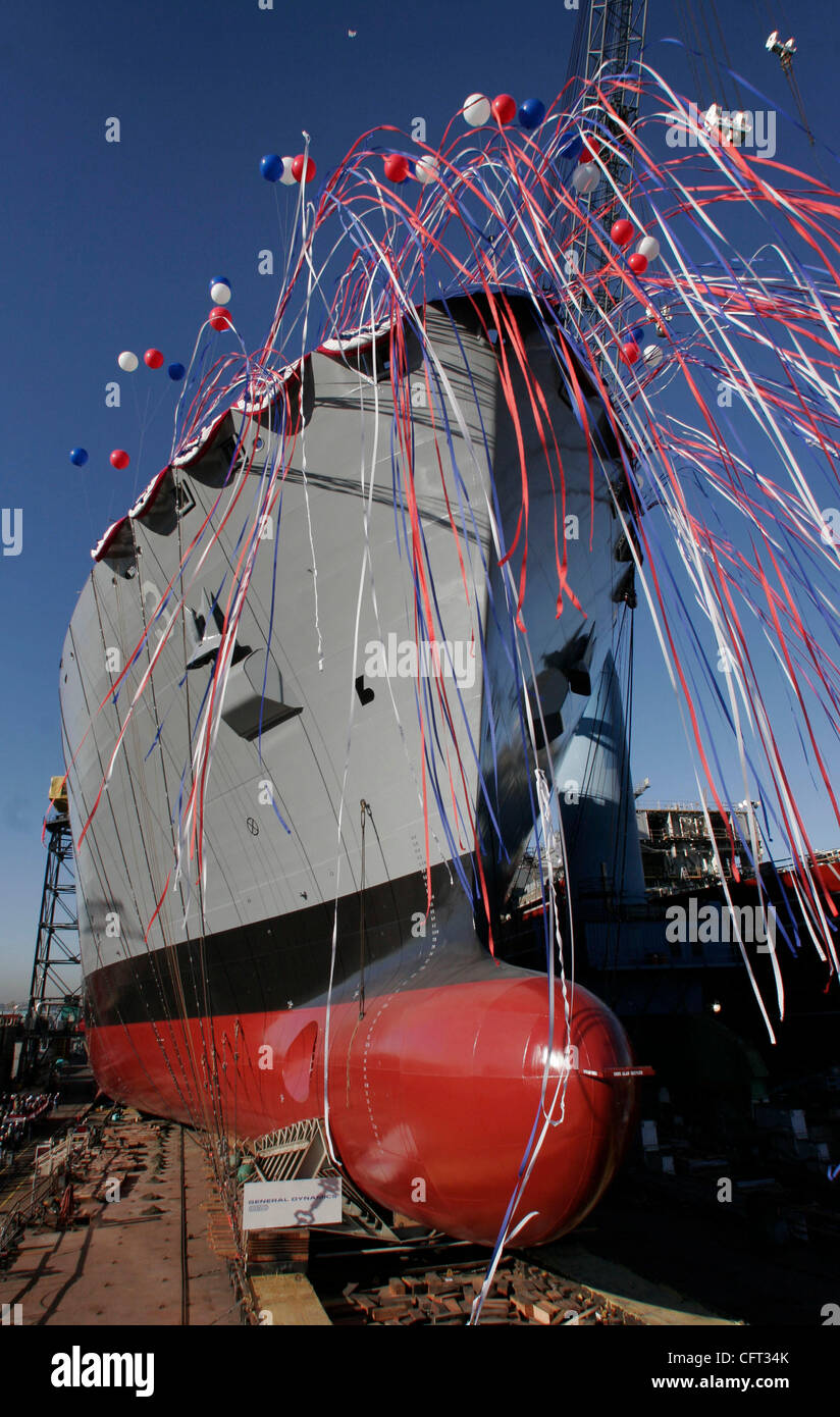 General dynamics nassco shipyard hi-res stock photography and images ...