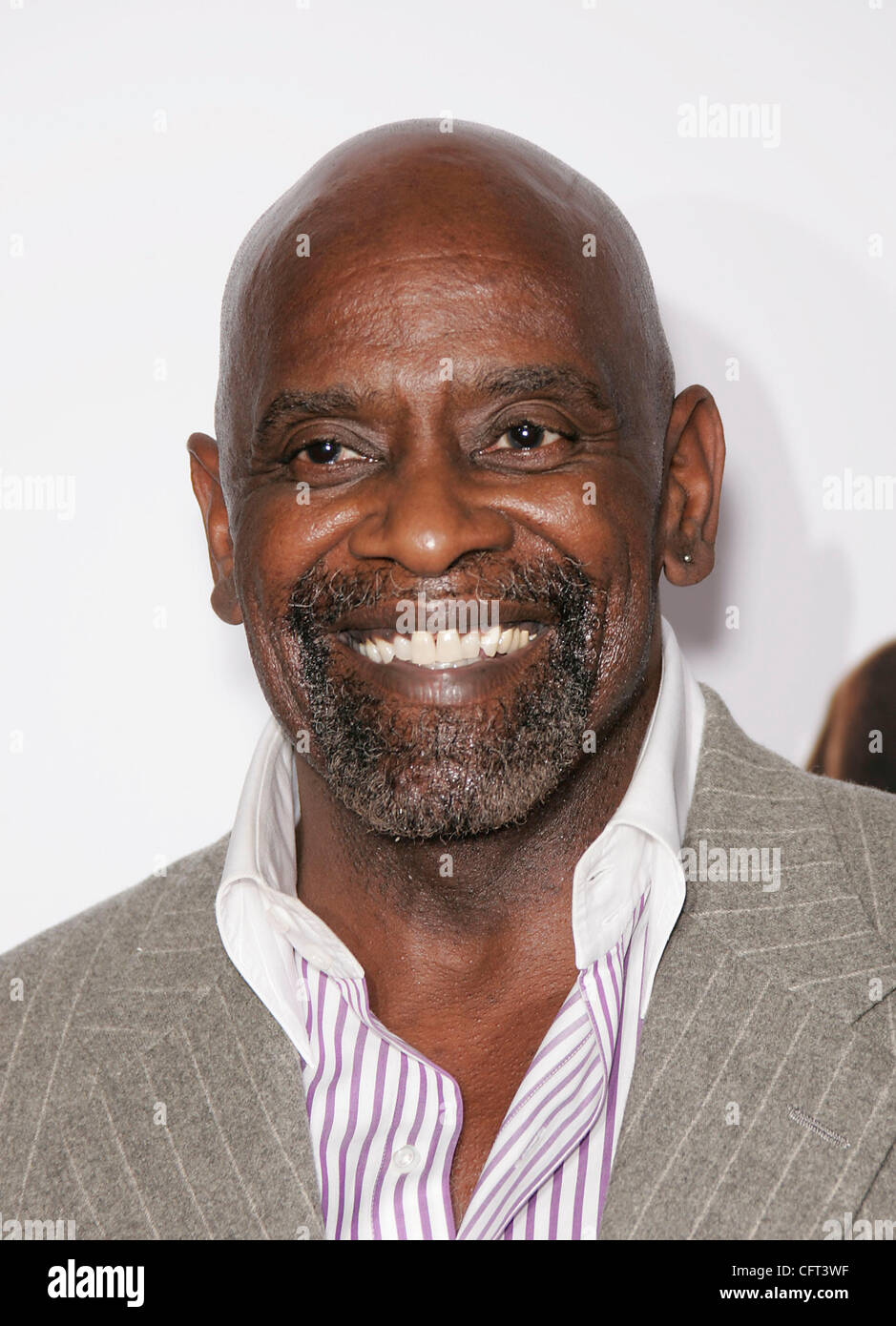 The pursuit of happyness press hi-res stock photography and images - Alamy