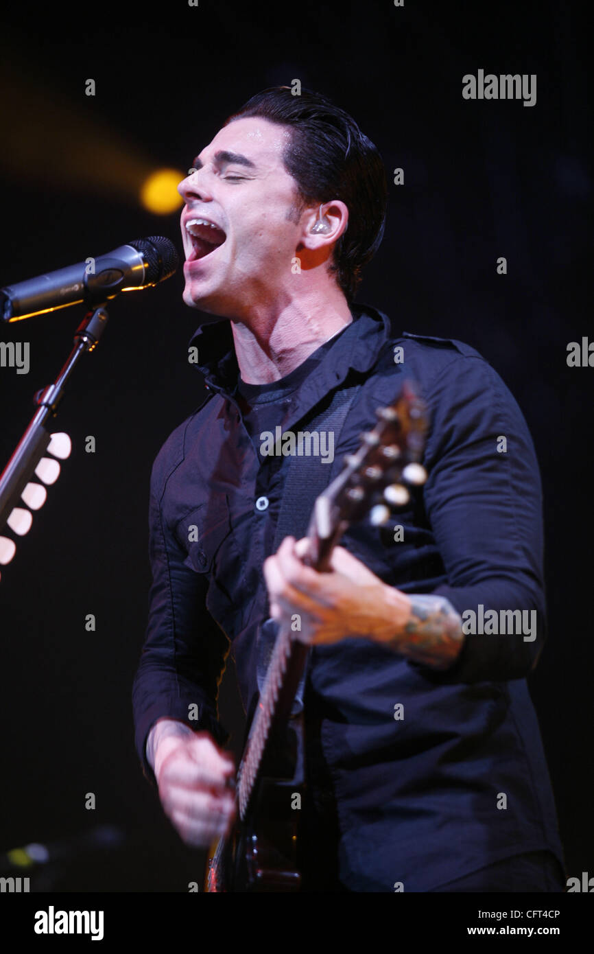Dashboard Confessional performing at Madison Square Garden on December ...