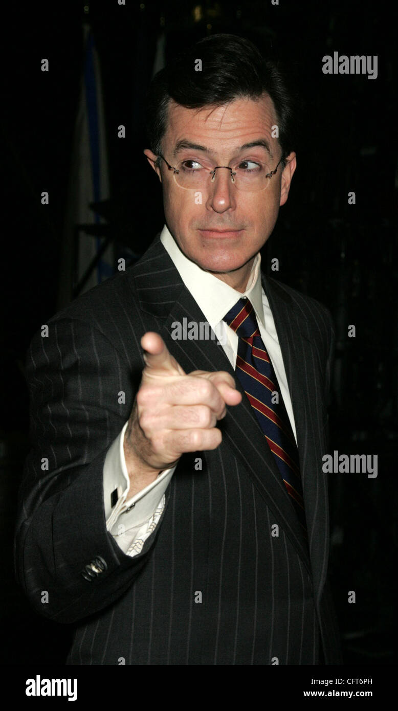 Dec 12, 2006; New York, NY, USA; STEVEN COLBERT poses backstage for ...