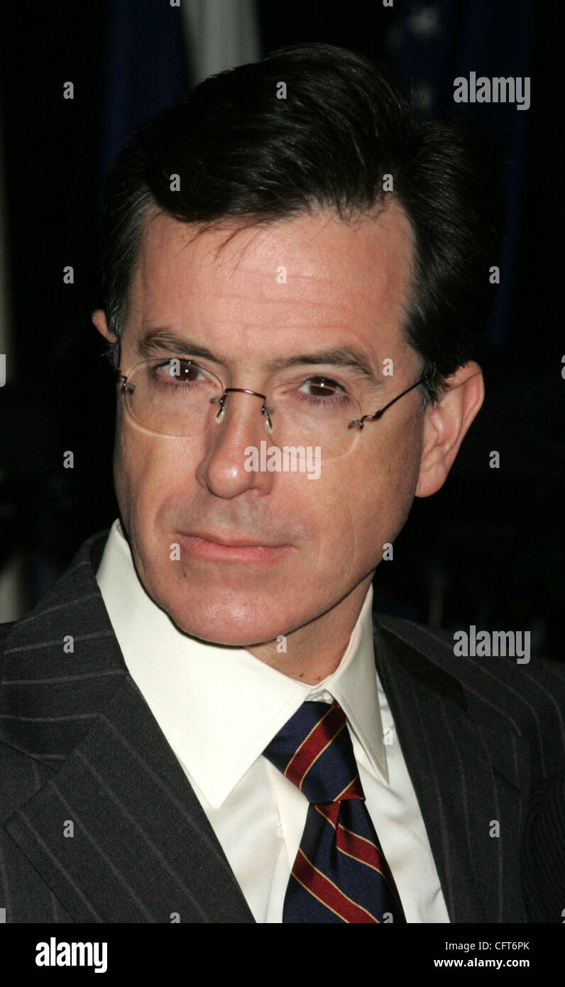 Dec 12, 2006; New York, NY, USA; STEVEN COLBERT poses backstage for ...
