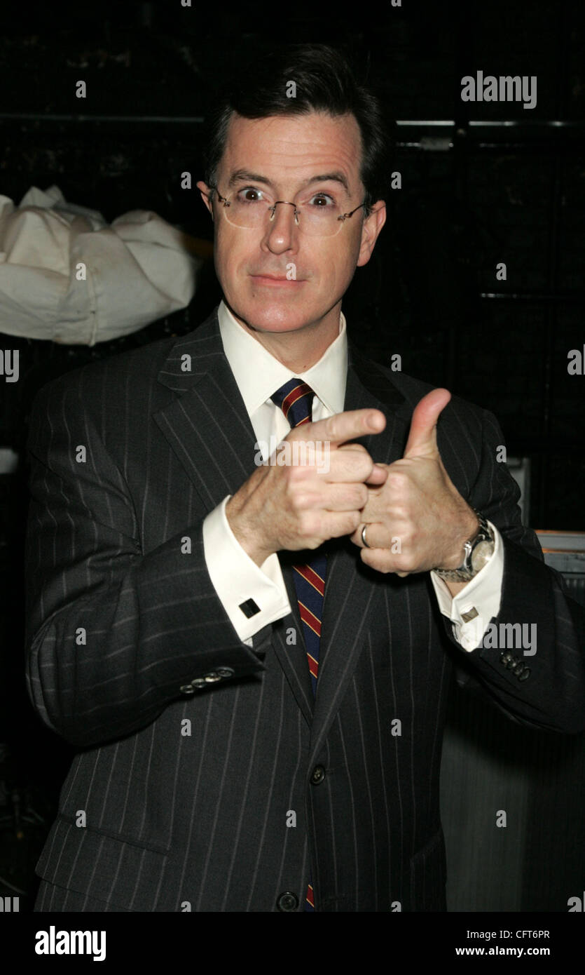 Dec 12, 2006; New York, NY, USA; STEVEN COLBERT poses backstage for ...