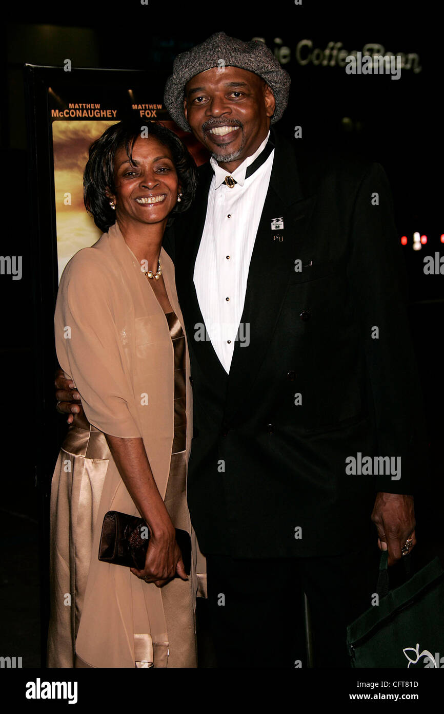 Dec 14, 2006; Hollywood, California, USA; REGGIE OLIVER & DATE arrives ...