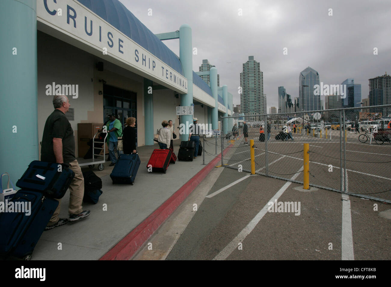 Saturday december 16 hi-res stock photography and images - Alamy