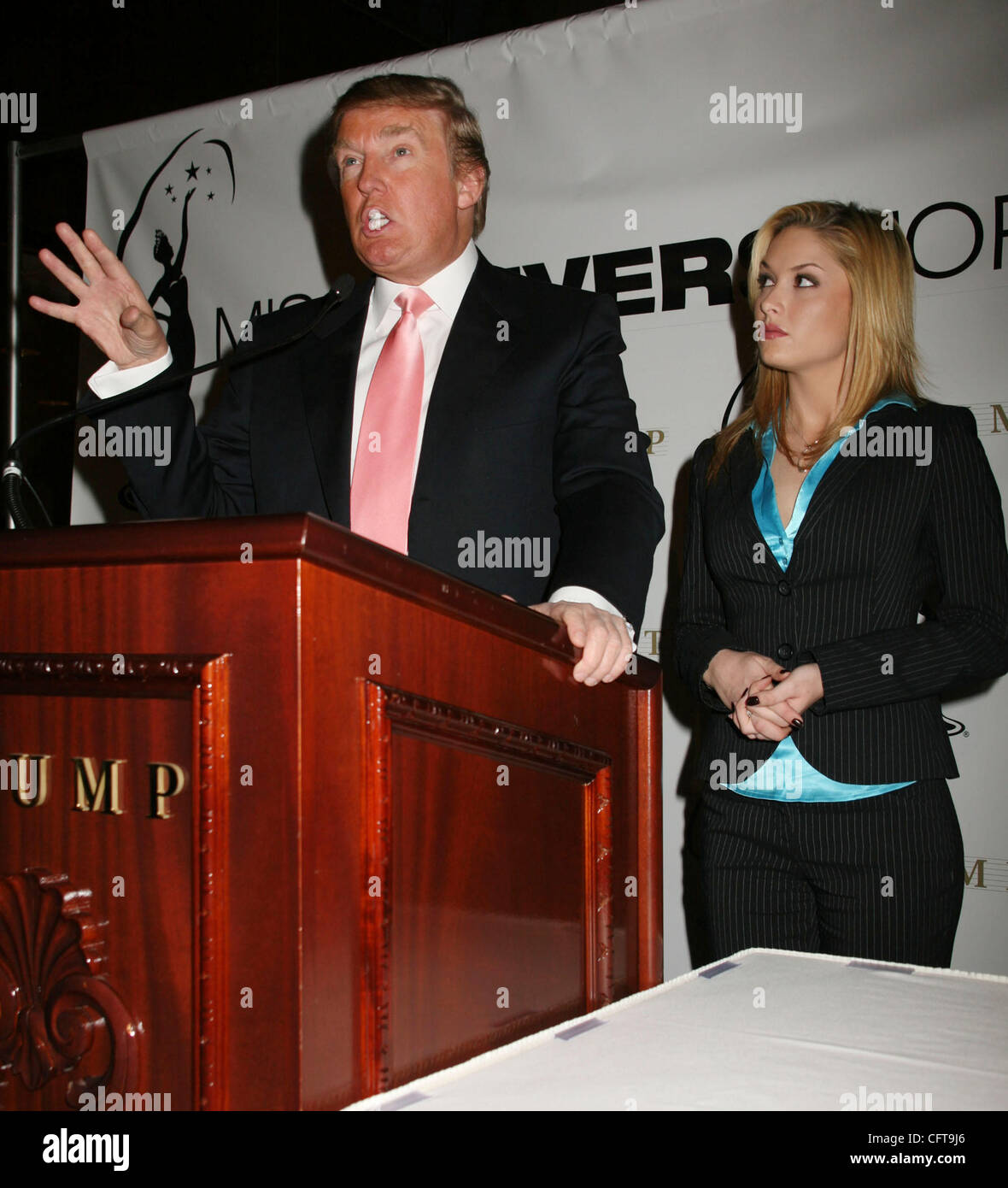 Dec 19, 2006 - New York, NY, USA - TARA ELIZABETH CONNER at the press ...